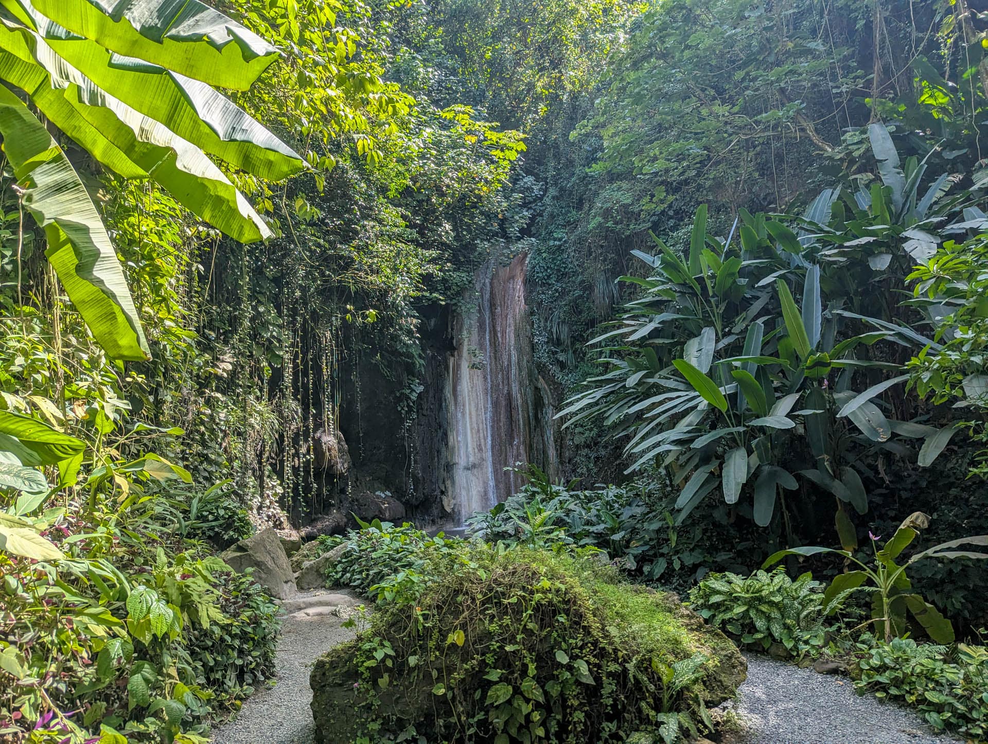 Diamond Falls - St Lucia 1streetover travel blog