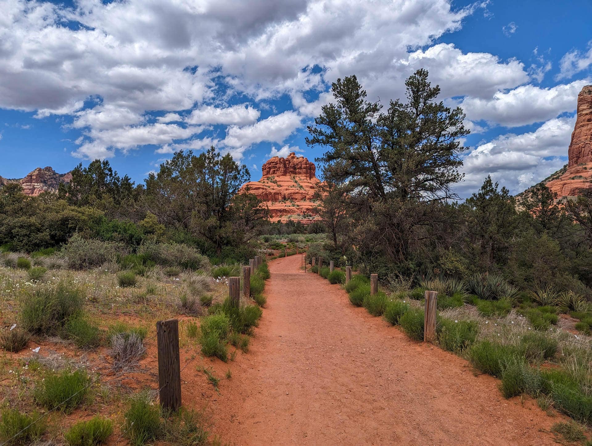 Bell Rock Pathway - Sedona 1streetover travel blog